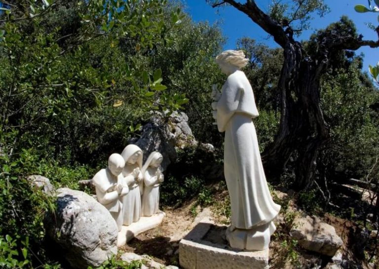 Apparitions of the Angel – Virgin of Fatima Association Vierge de Fatima